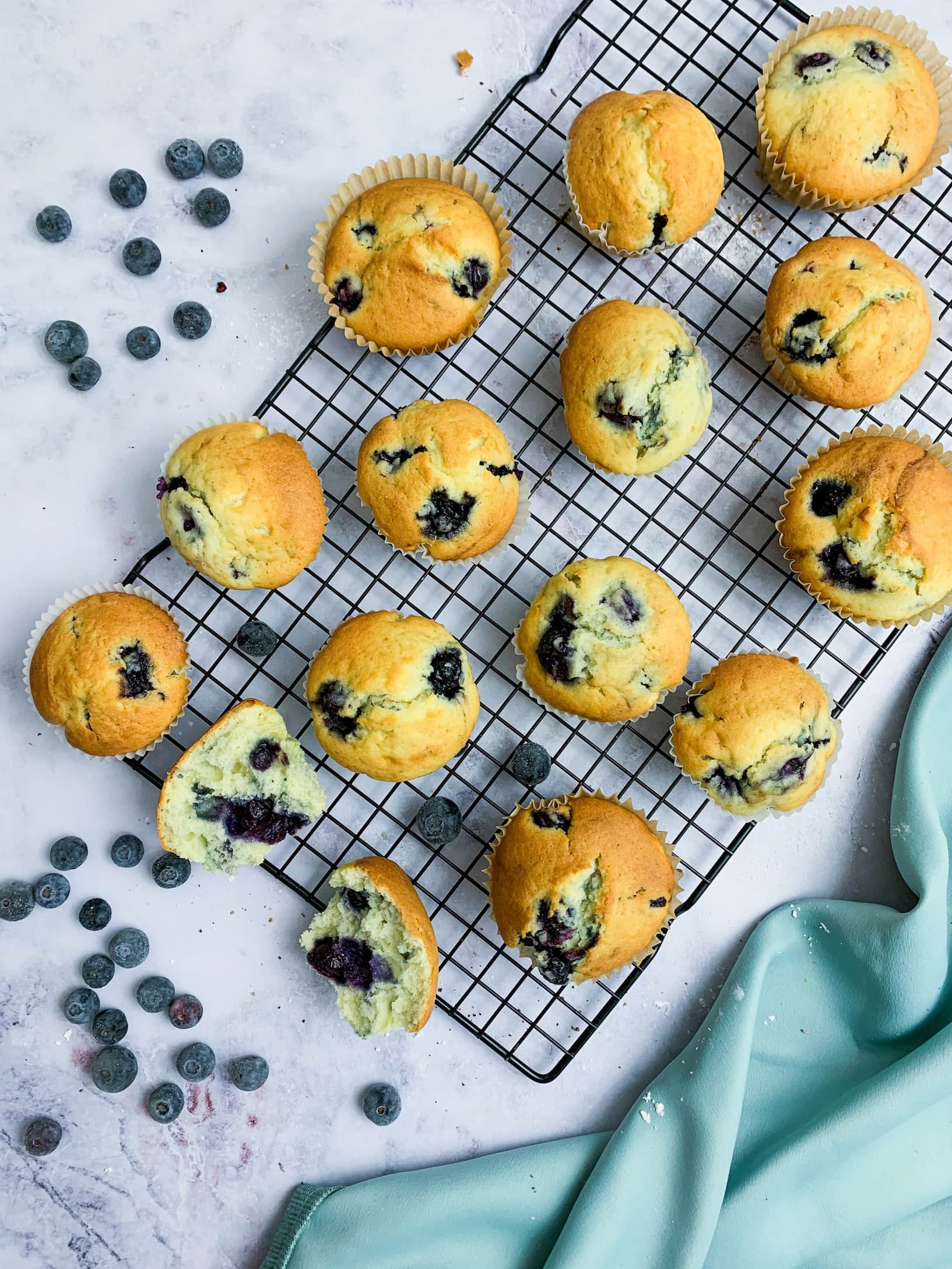Blueberry Cheesecake Muffins - sommerlich, luftig und lecker! - Mimi ...