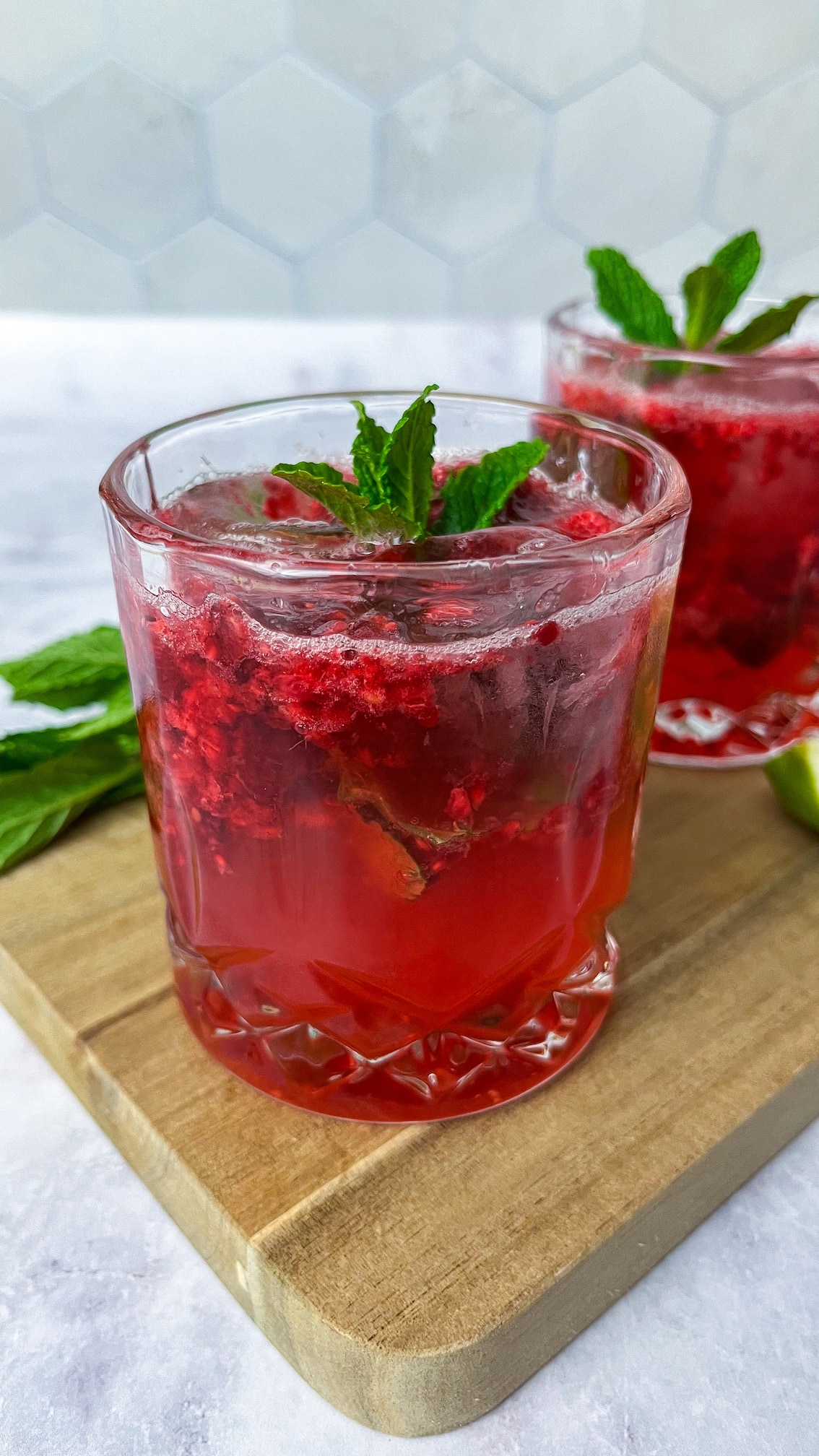 Erfrischender alkoholfreier Beeren-Mojito ohne Zucker – Perfekt für den ...