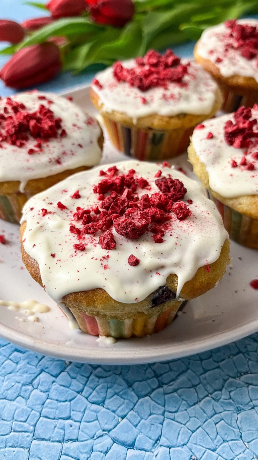 Himbeer-Joghurt-Muffins – Sommerlich, luftig & lecker 🍰 - Mimi & Rose ...